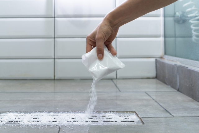 Best Drain Cleaners for Old Pipes: What’s Safe and What to Avoid